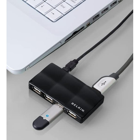 Hub mobile Belkin 7 ports USB 2.0 à haut débit / Noir